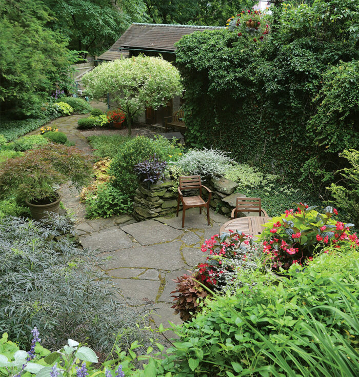 A Terraced, Urban Garden That Balances Hardscape and Softscape - Fine ...