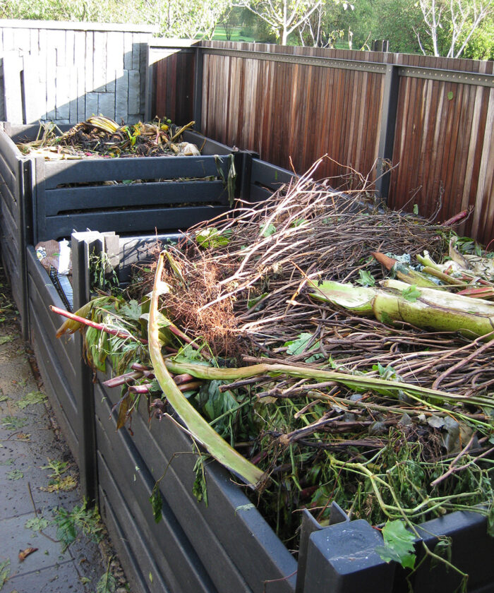 How to Use Compost in the Garden to Combat Intense Heat and Drought ...